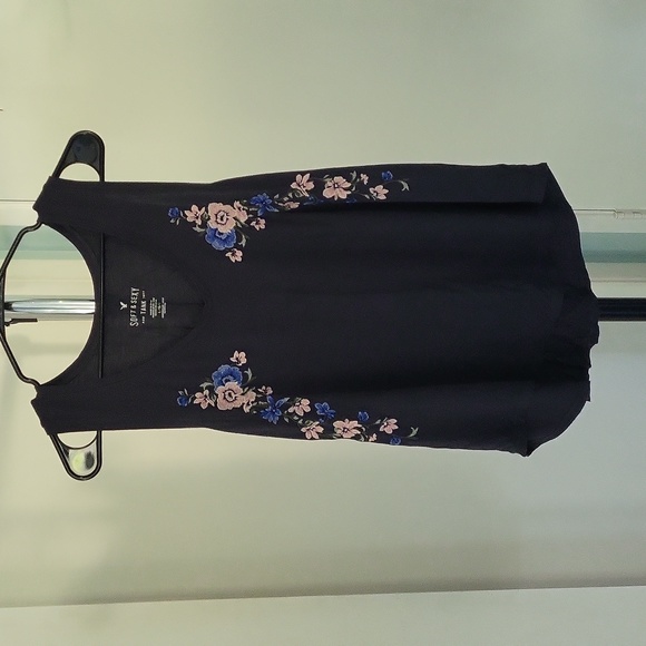American Eagle Outfitters | Tops | Navy Blue Floral Embroidered Racer Tank | Poshmark